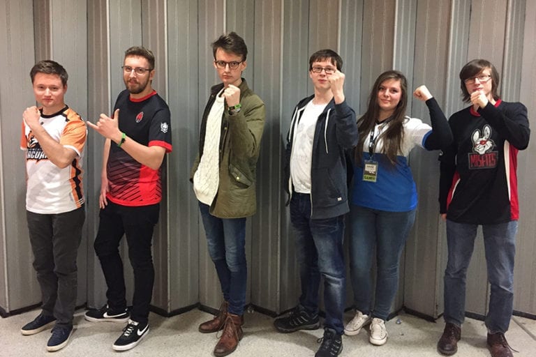 League of Lefties: New UK esports tournament for left-handed players ...