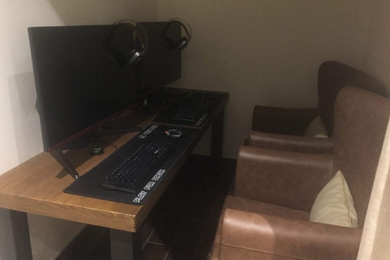We visit the new Wanyoo UK Esports Studio in London: Check out our ...
