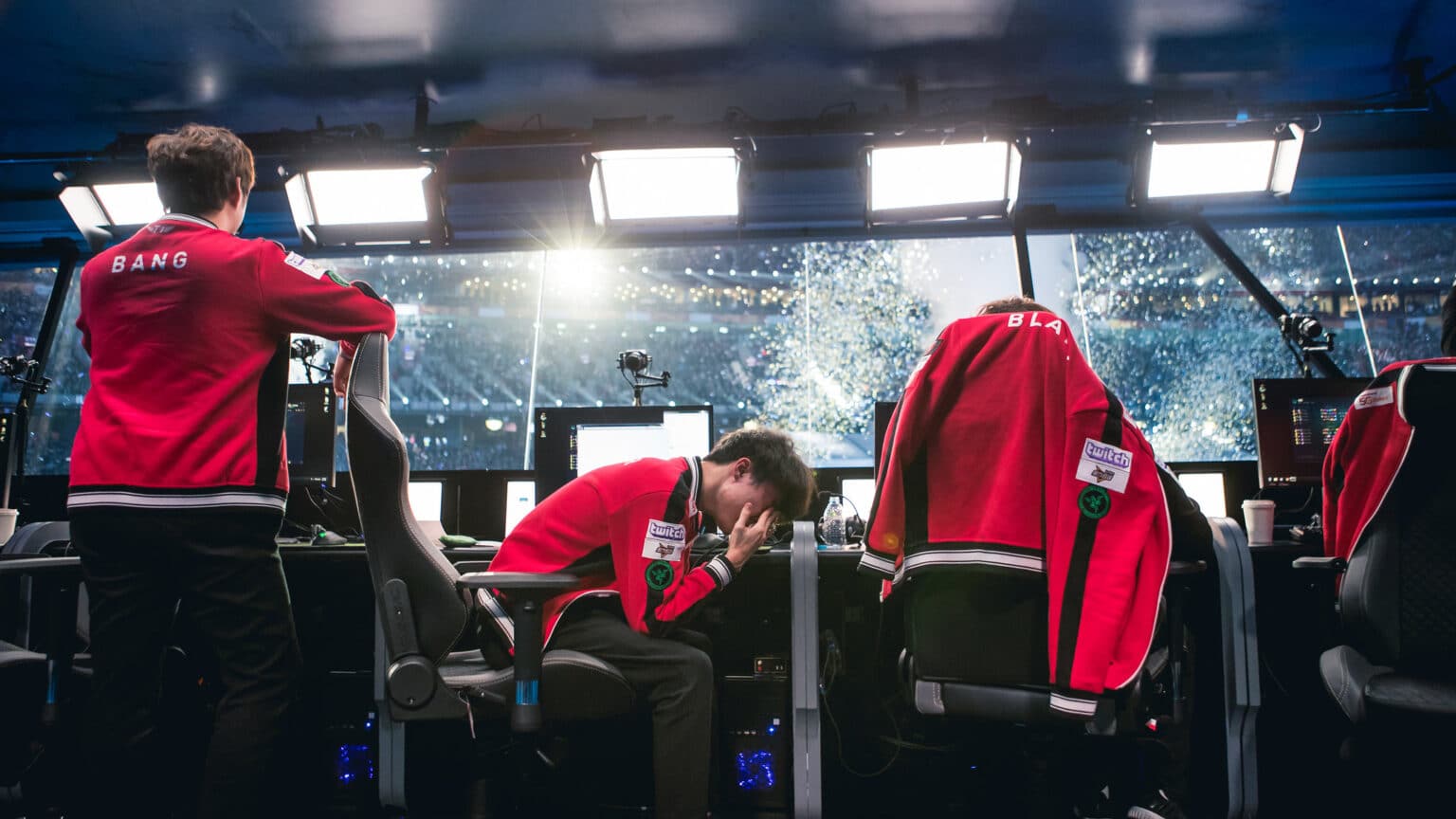 A legend: every LoL World Championship final Faker has played in